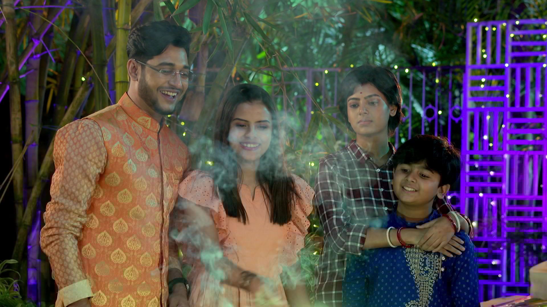 Watch Gaatchora S1 Episode 313 on JioHotstar