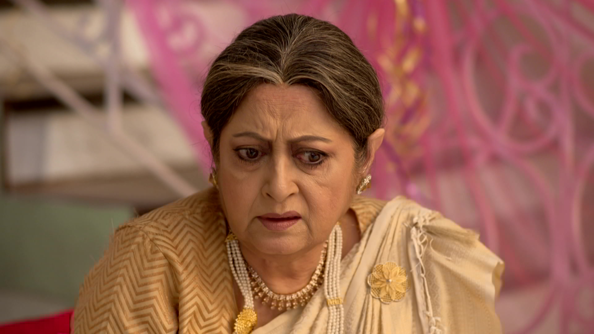 Watch Cheeni S1 Episode 218 on JioHotstar