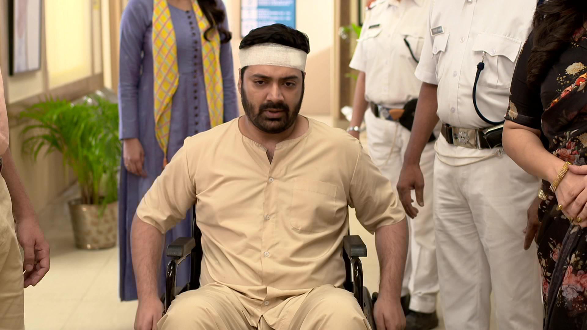 Watch Ekka Dokka S1 Episode 316 on JioHotstar