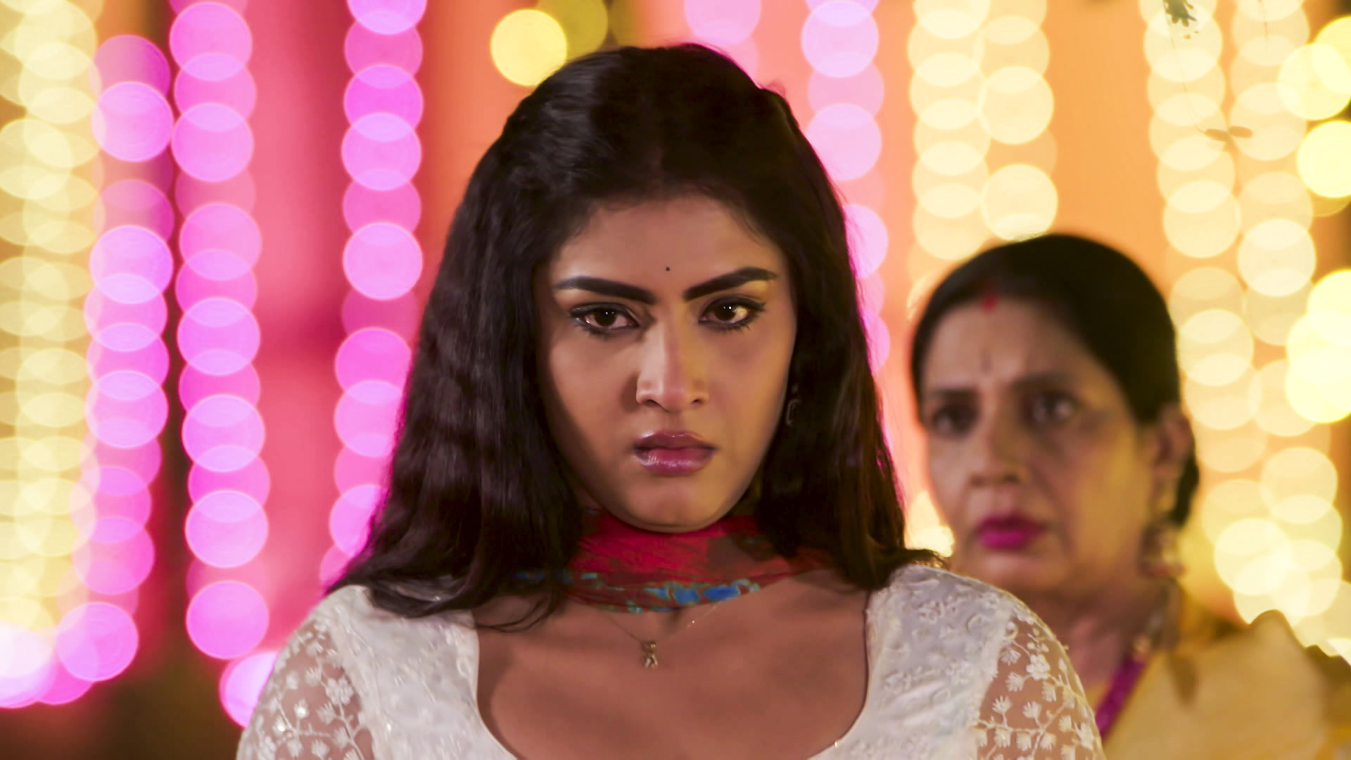 Watch Sharade S1 Episode 325 on JioHotstar