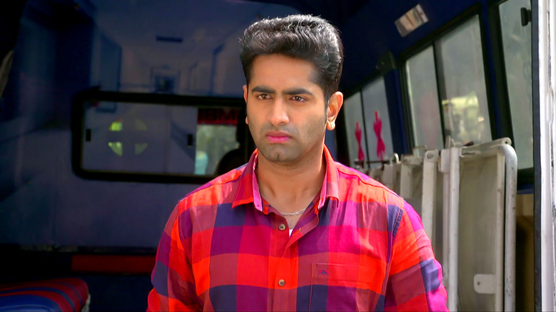 Watch Arjunan Returns Home Online