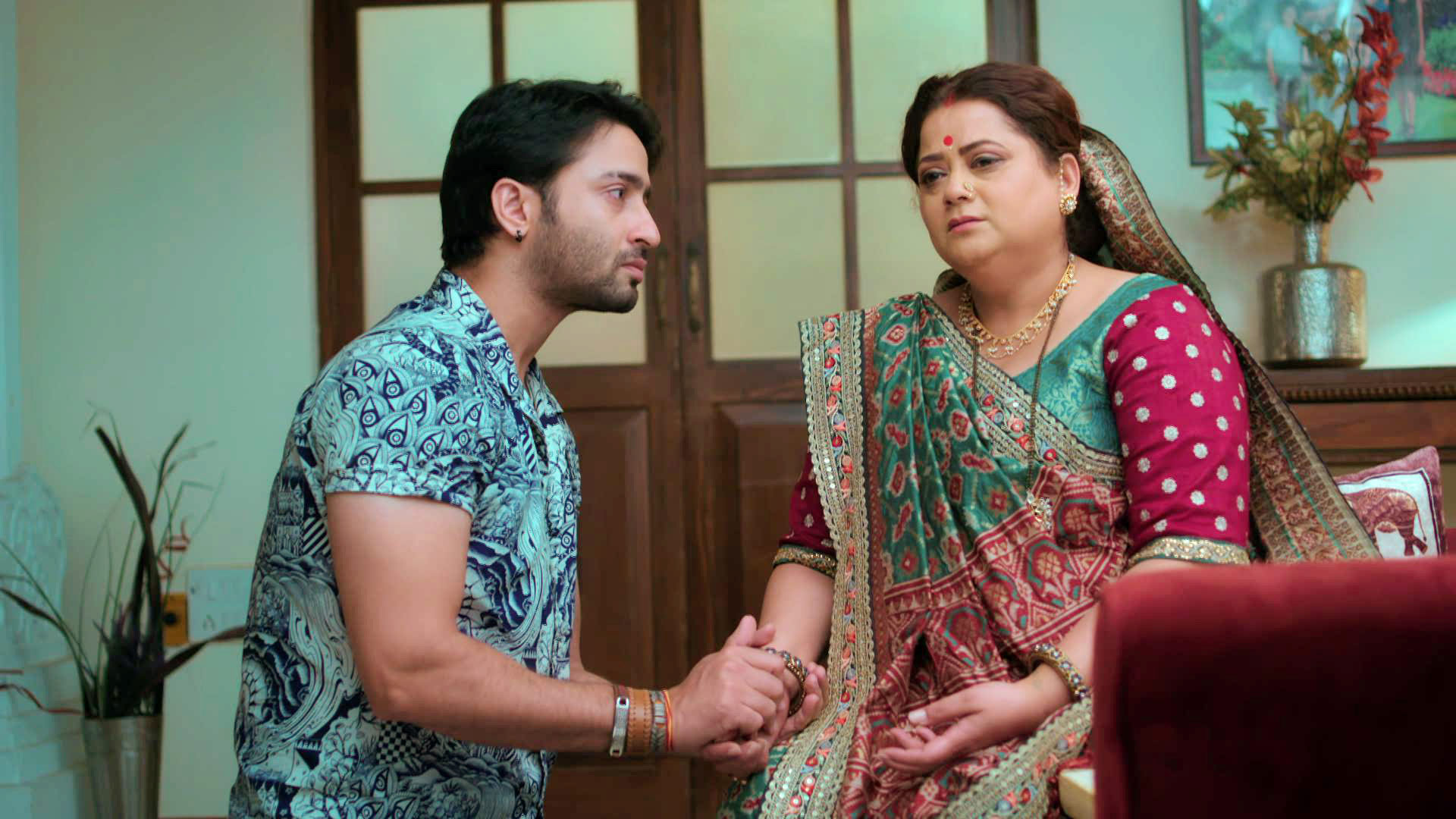Stream Saroj Slaps Krishna Season 1 Episode 26 – Saroj Slaps Krishna on ...