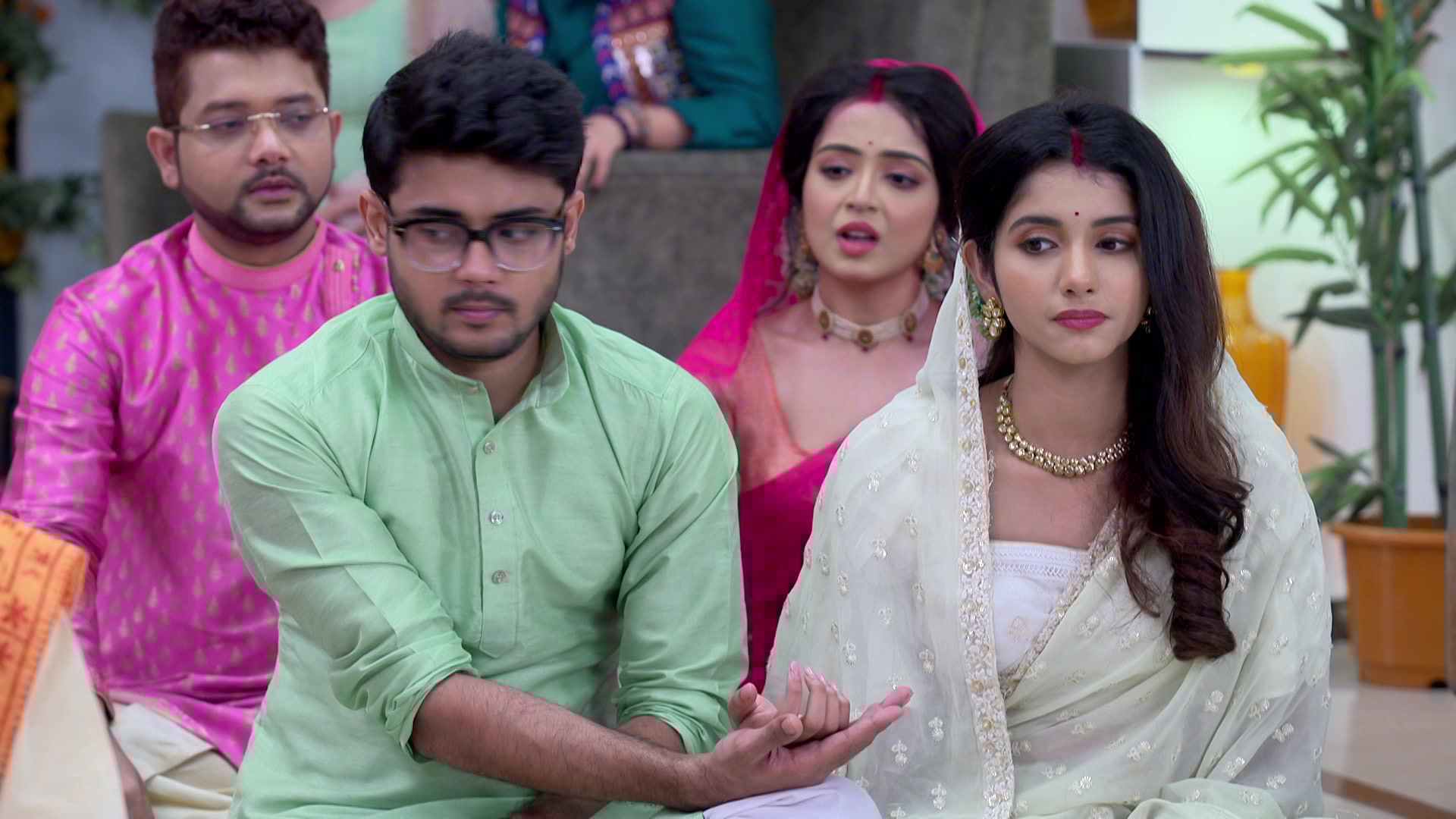 Watch Tomader Rani Episode 304 on JioHotstar