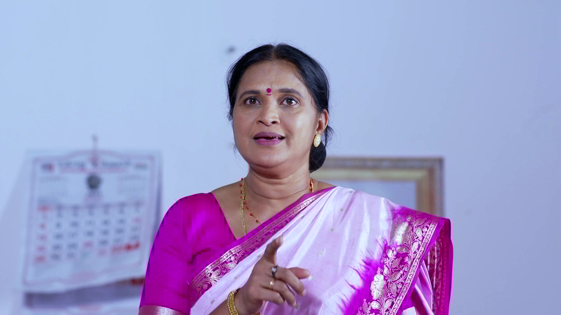 Watch Mounaragam Episode 1303 on JioHotstar