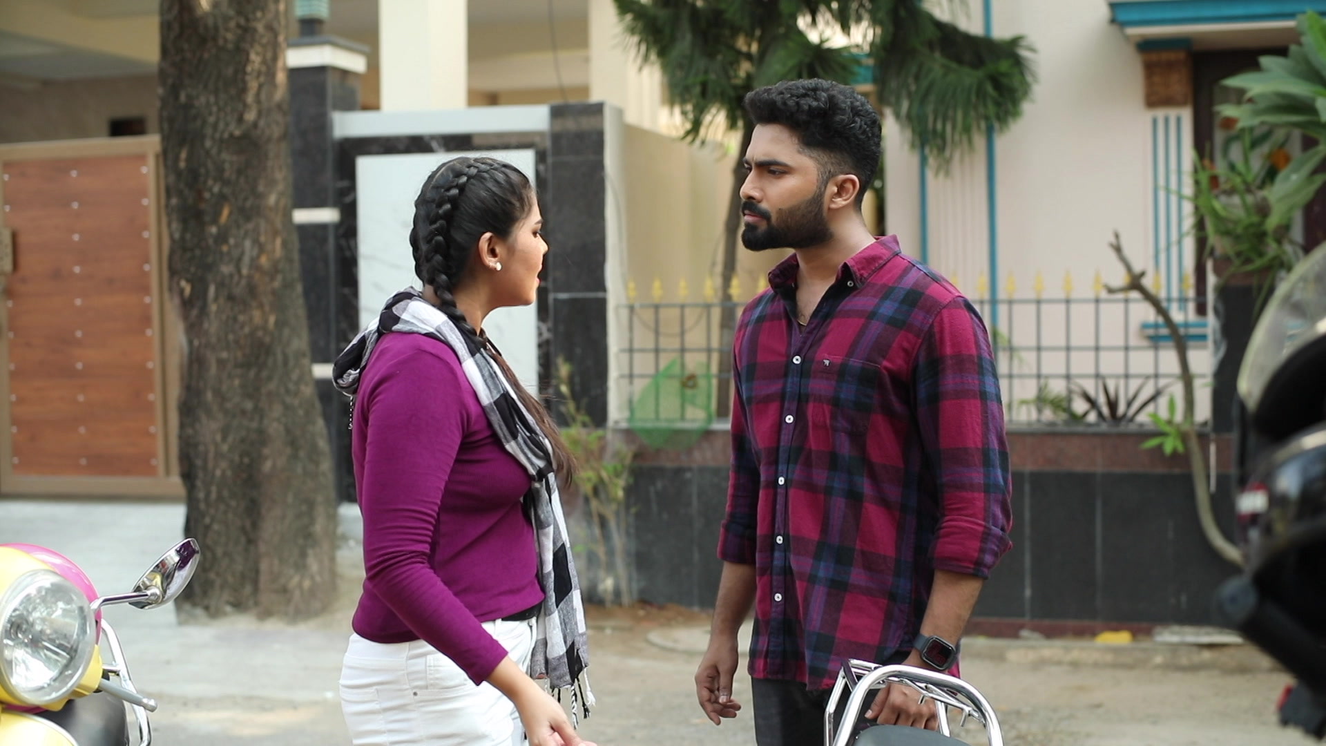 Watch siragadikka-aasai All Episodes | Watcho