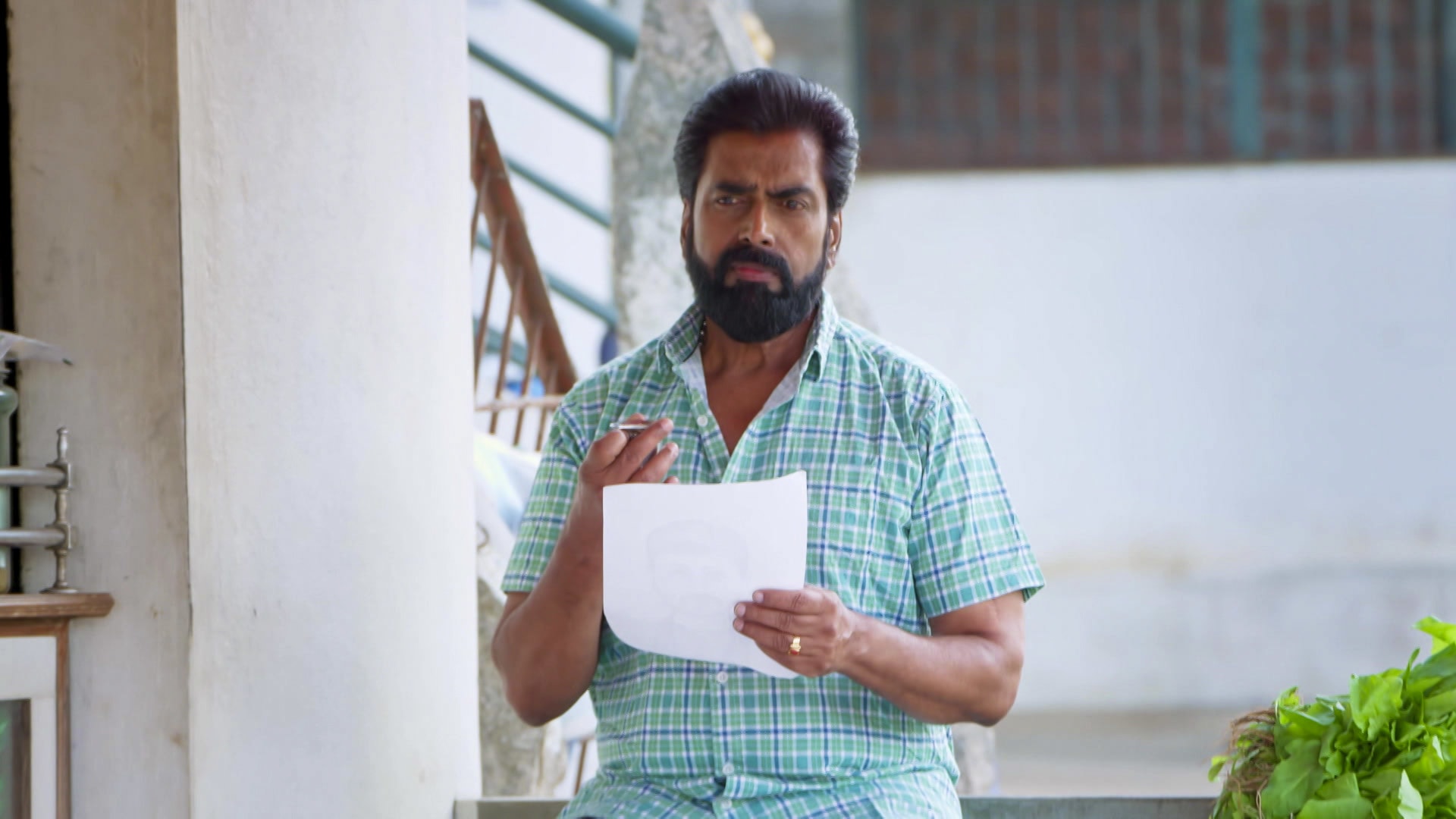 Watch Sharade S1 Episode 302 on JioHotstar