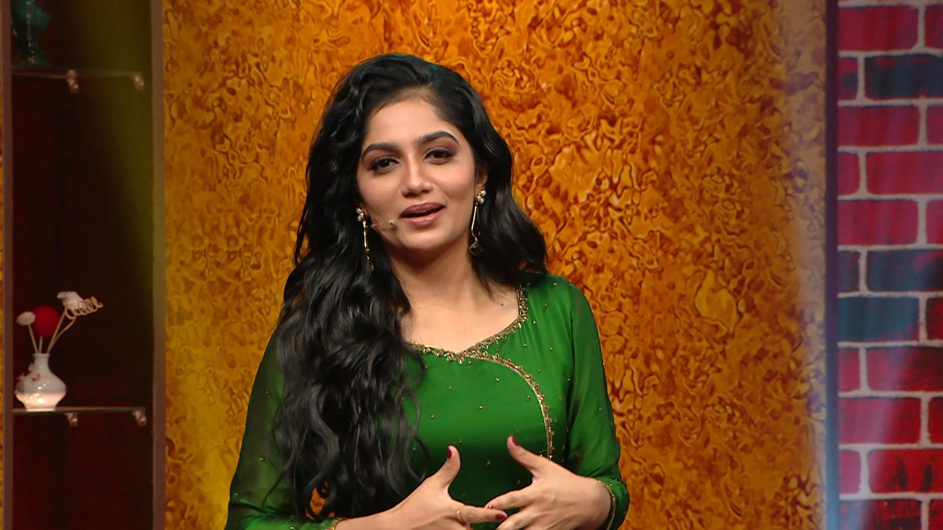 Watch valkannadi only on Watcho