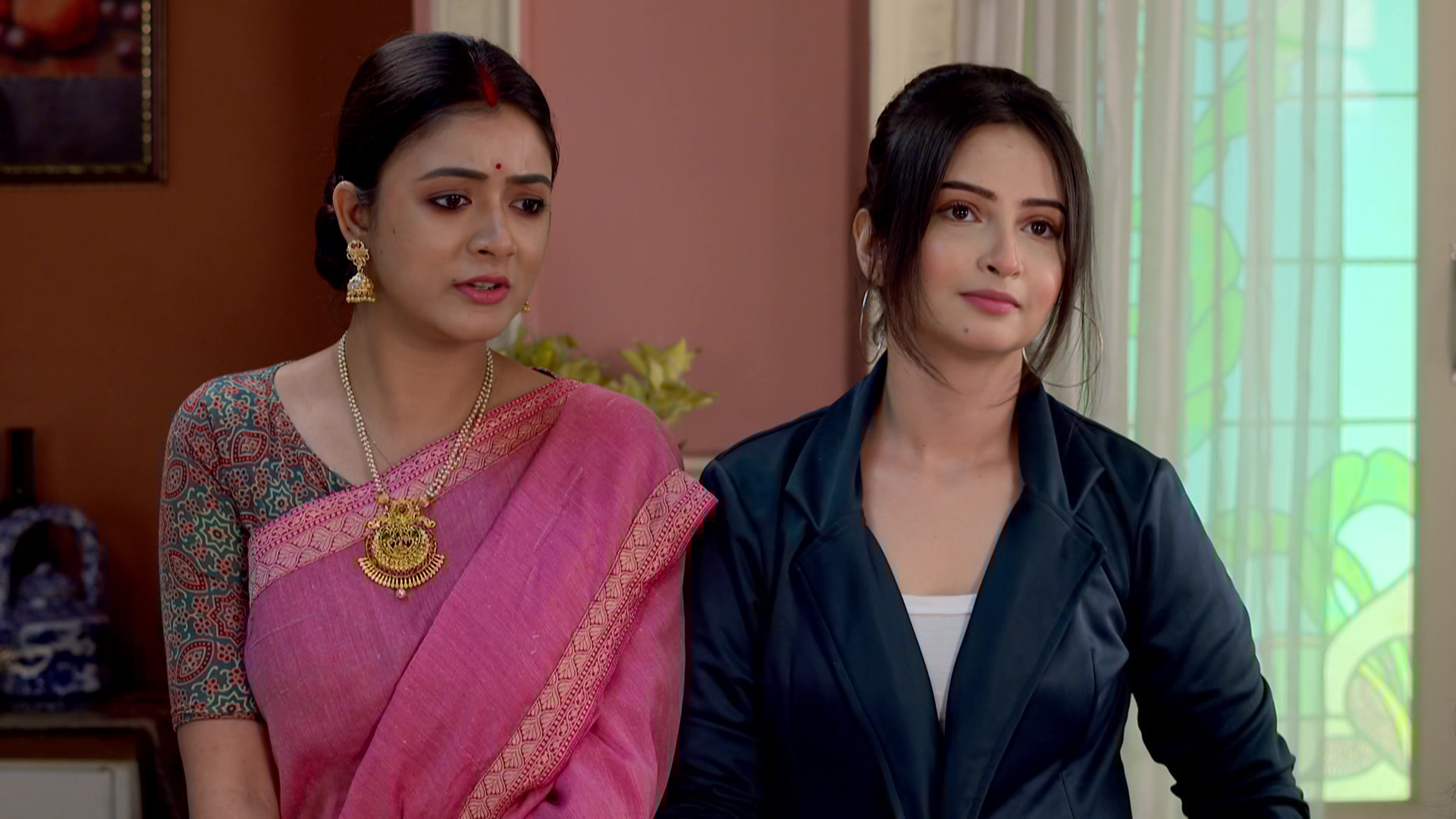 Watch Gaatchora Episode 619 on JioHotstar