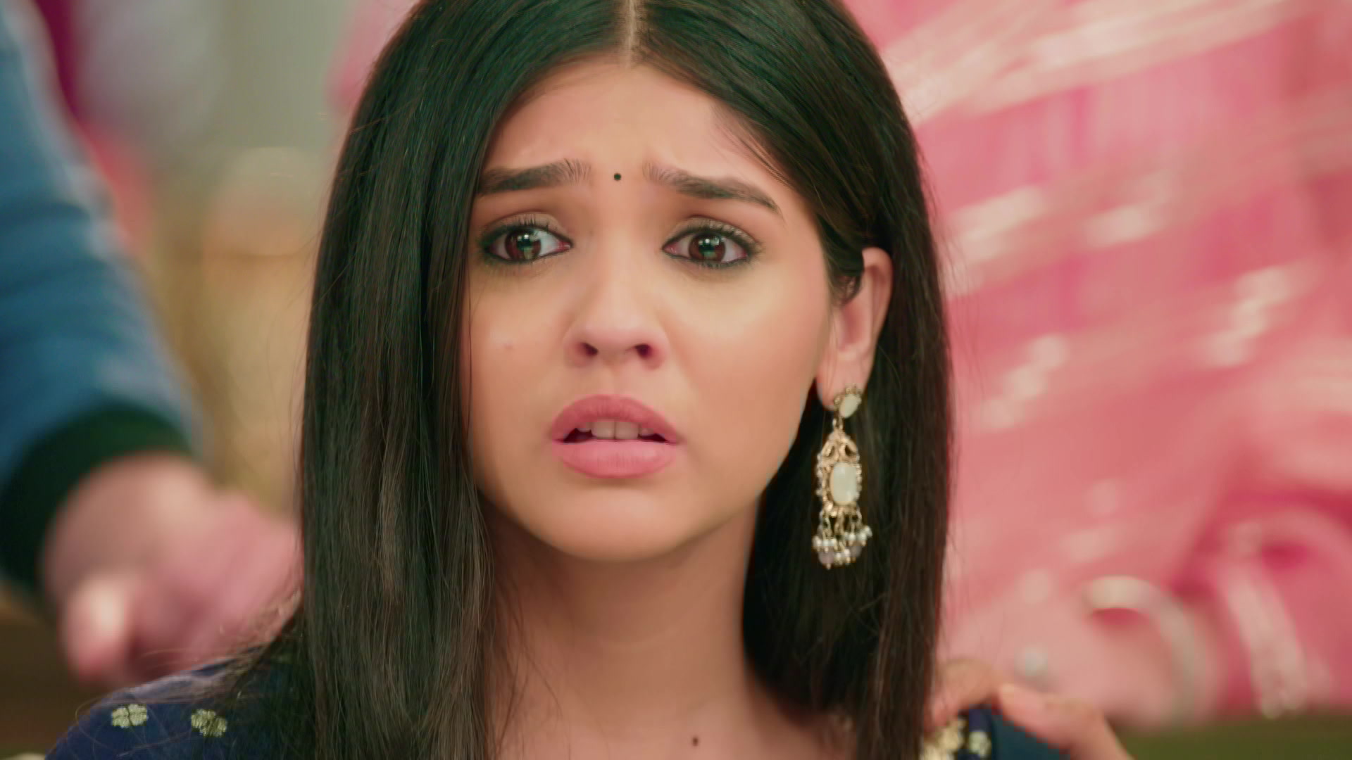 Watch Yeh Rishta Kya Kehlata Hai Episode 1077 on JioHotstar