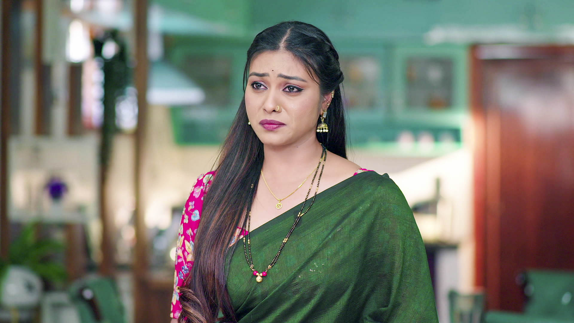 Watch Yajamana S1 Episode 302 on JioHotstar