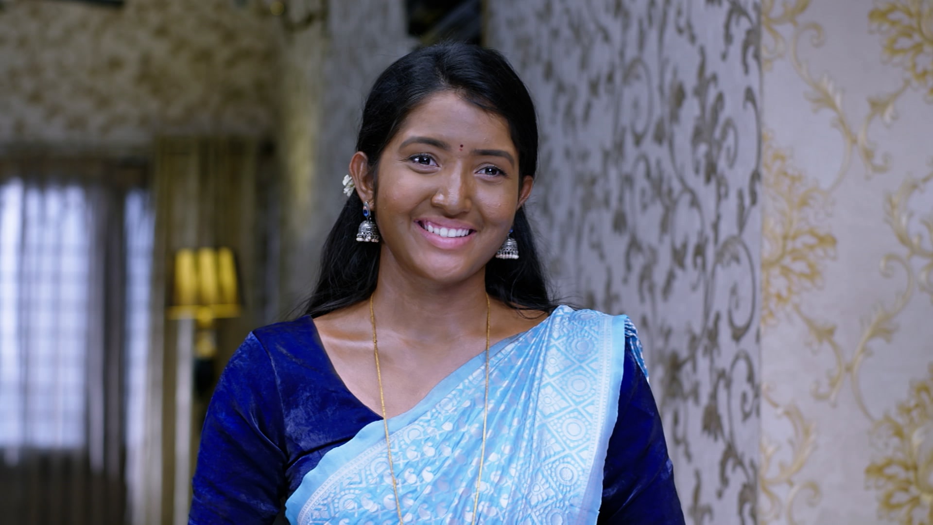 Watch Drishti Bottu Episode 166 on JioHotstar