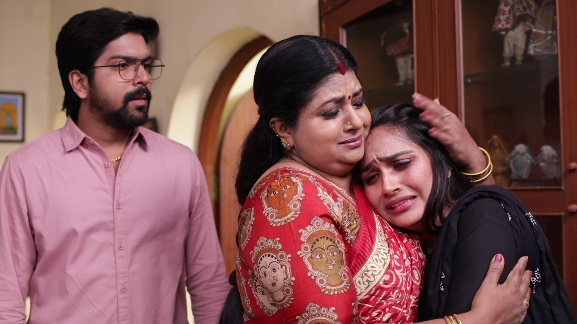 Watch Siragadikka Aasai Episode 596 on JioHotstar