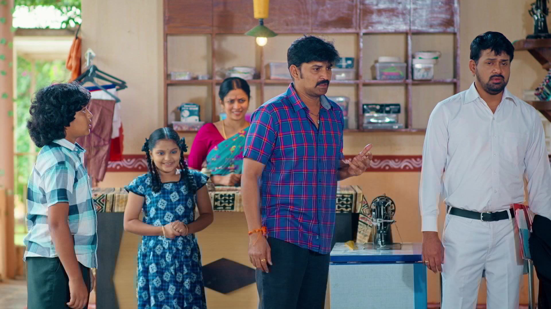 Watch Chinni Episode 158 on JioHotstar