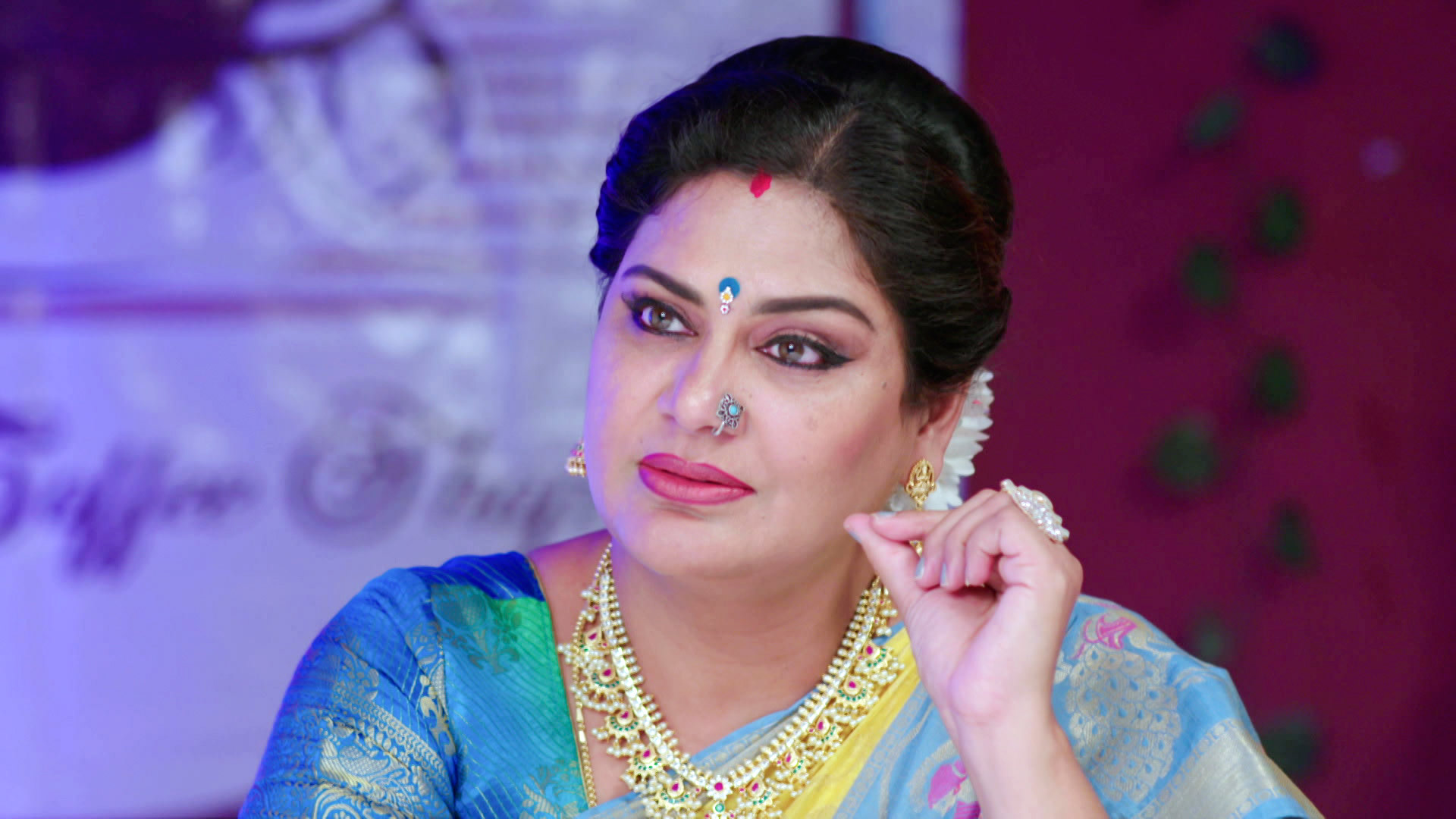 Watch Guppedantha Manasu S1 Episode 548 on JioHotstar