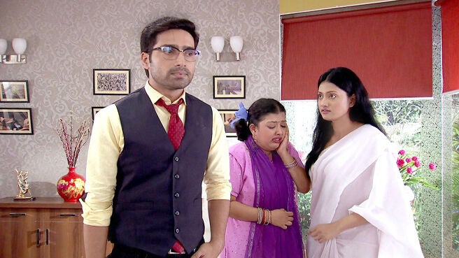 Watch Aponjon S1 Episode 262 on JioHotstar