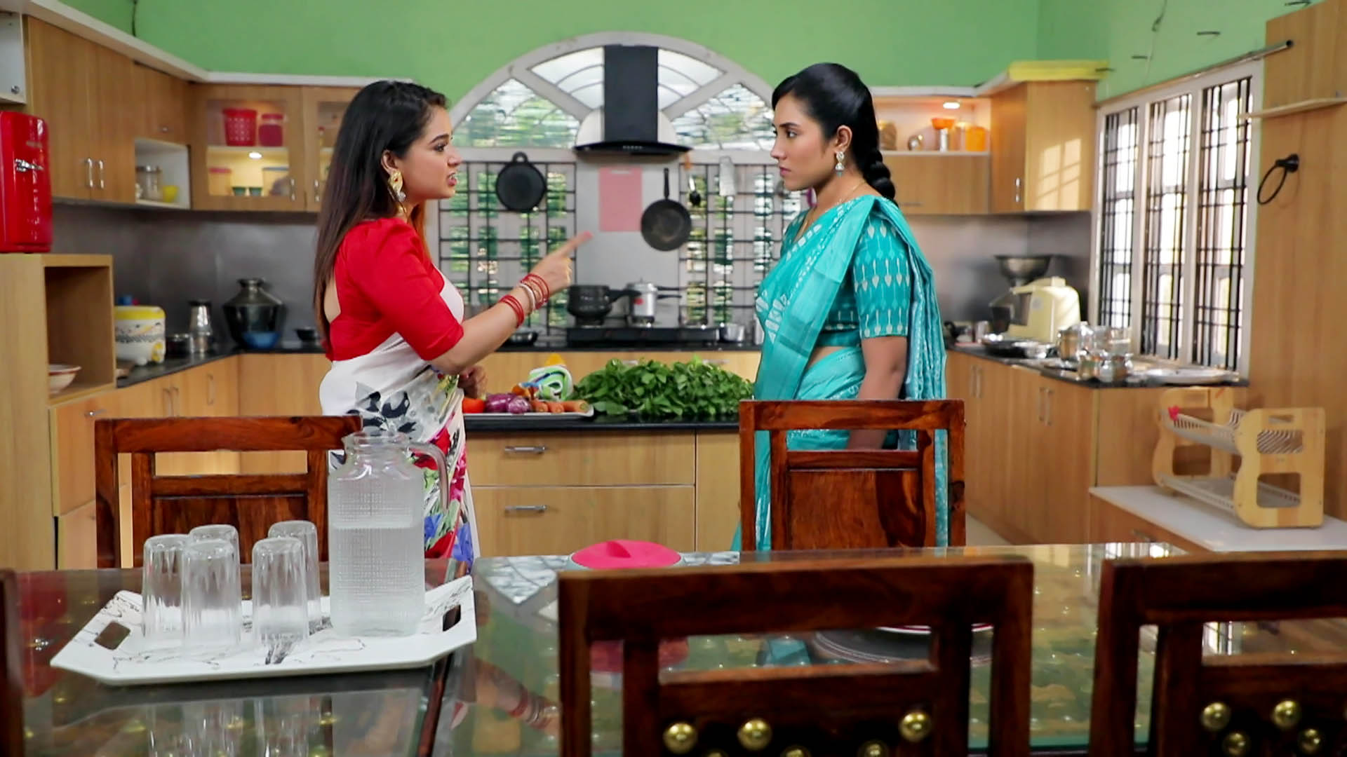 Watch Senthoora Poove S1 Episode 337 on JioHotstar