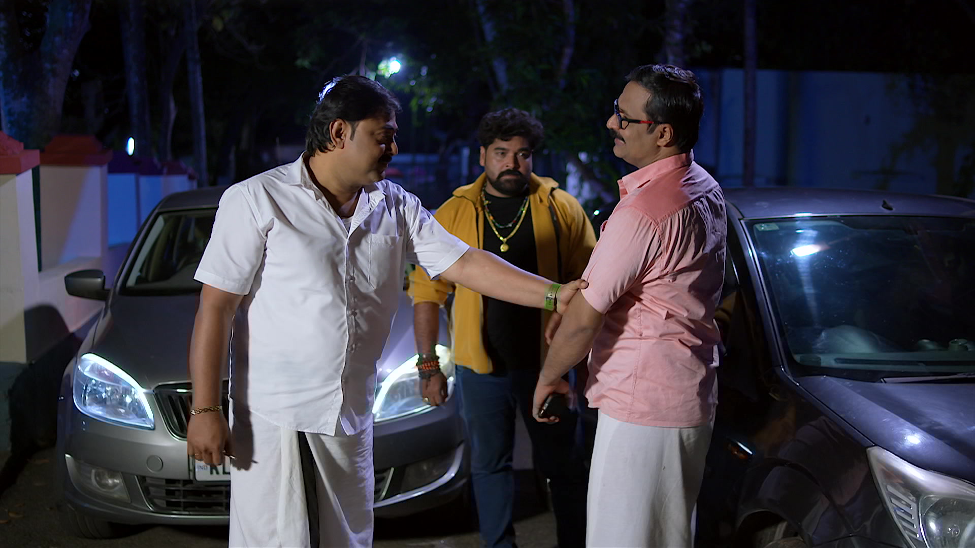 Stream Paramashivam's Plan of Action Season 4 Episode 1100 ...