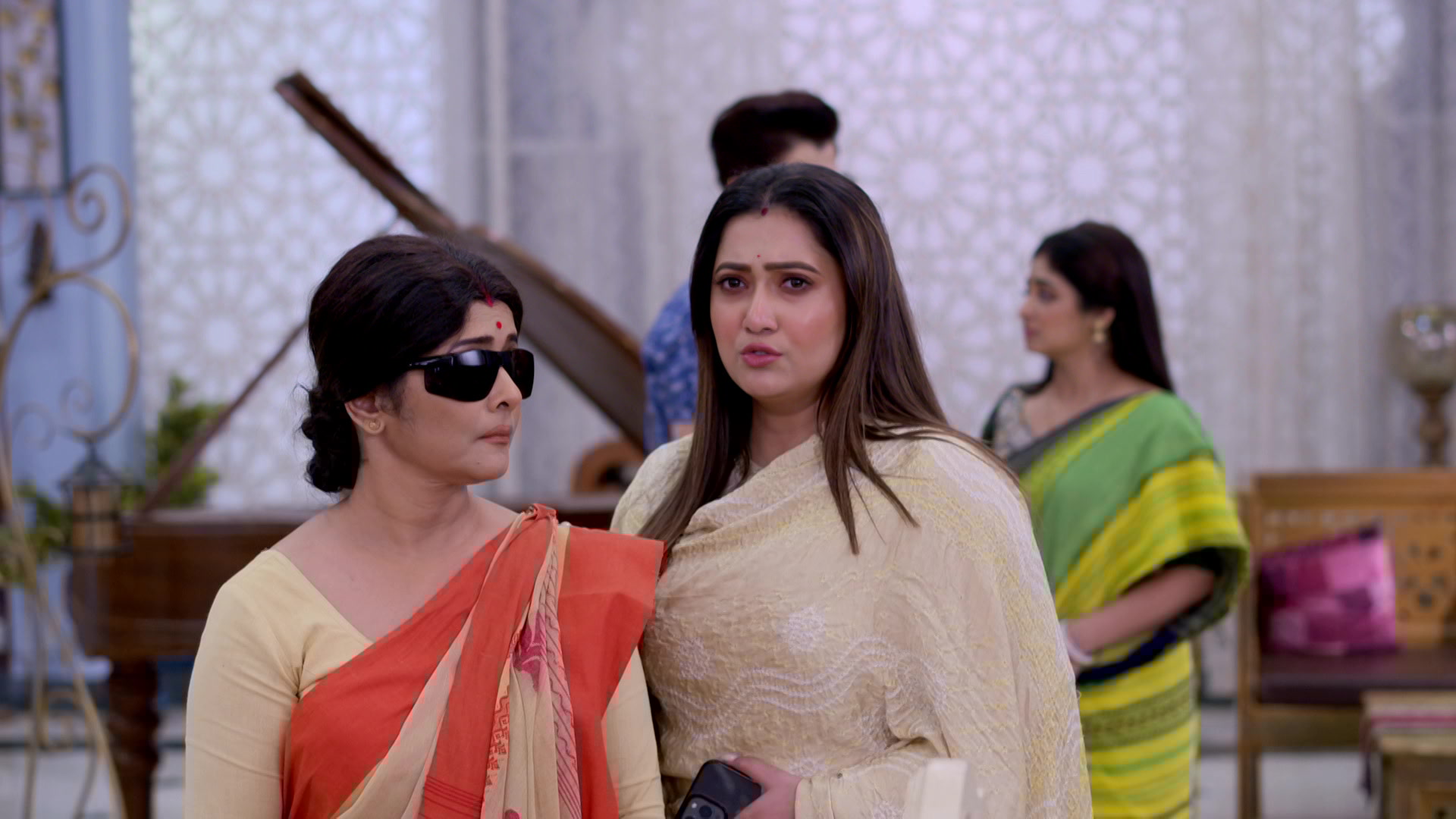 Watch Bangla Medium S1 Episode 227 on JioHotstar