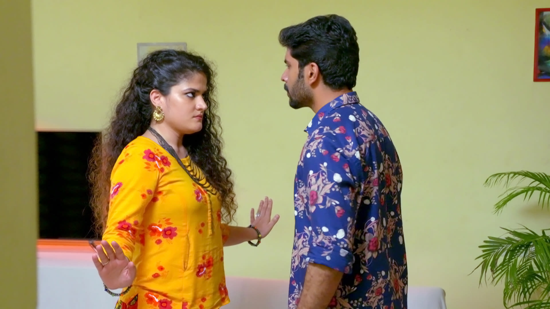 Watch Kasthooriman S1 Episode 680 on Disney+ Hotstar