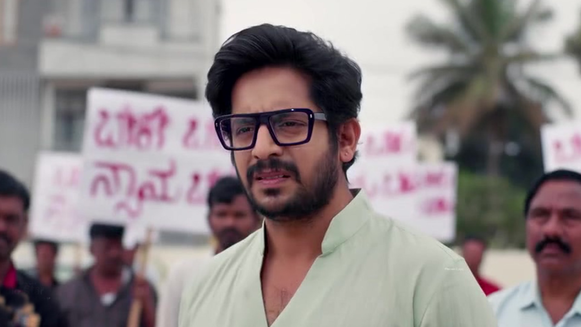 Watch Sharade S1 Episode 326 on JioHotstar