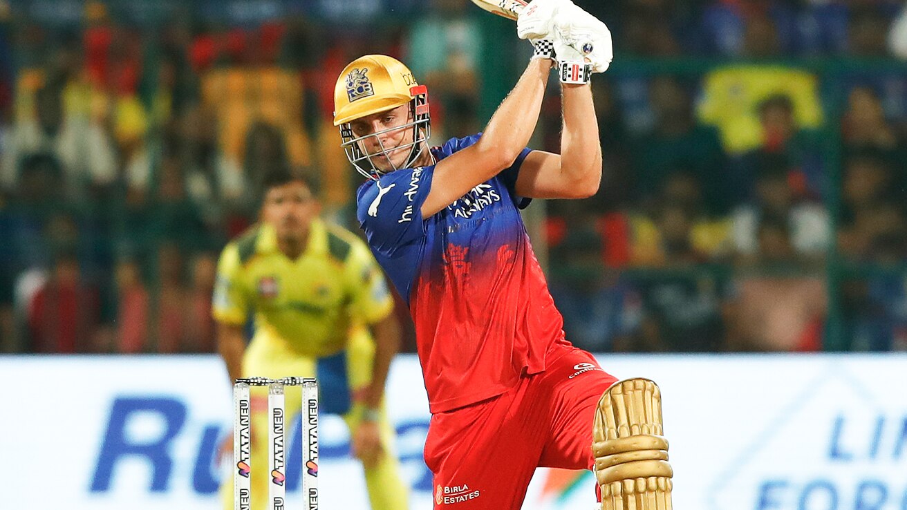 RCB vs CSK - Green's 38* vs CSK