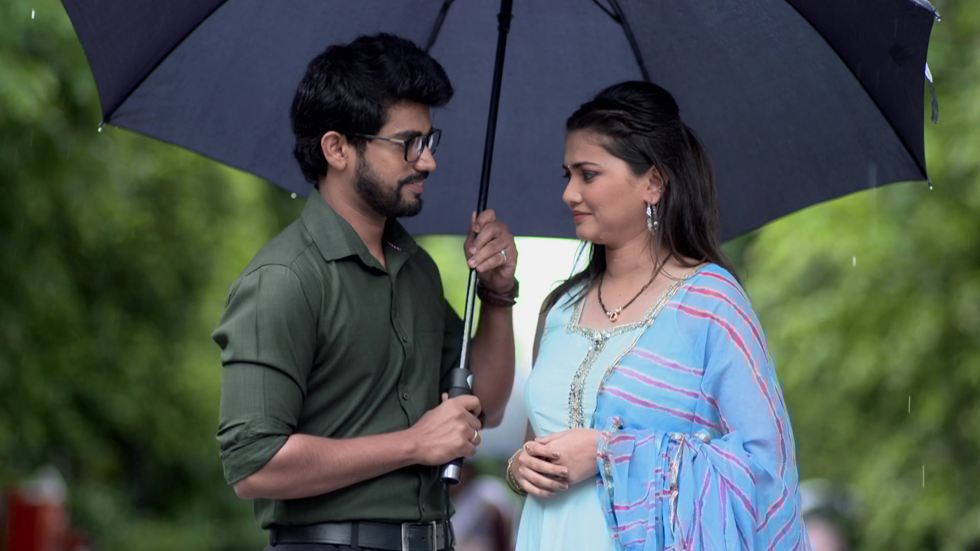 Watch Thipkyanchi Rangoli S1 Episode 580 on JioHotstar