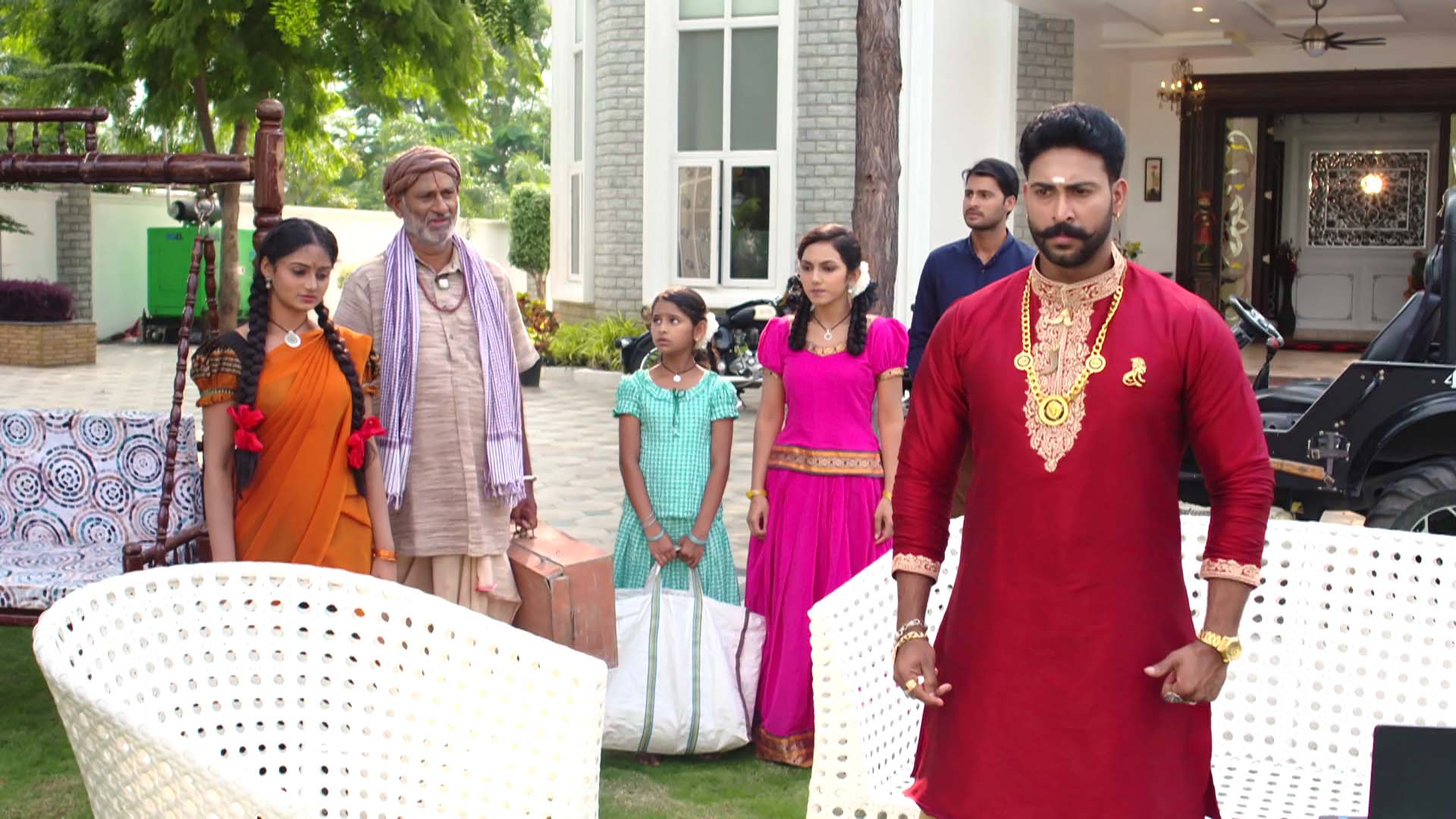 Watch Bangarada Panjara S1 Episode 13 on Disney+ Hotstar