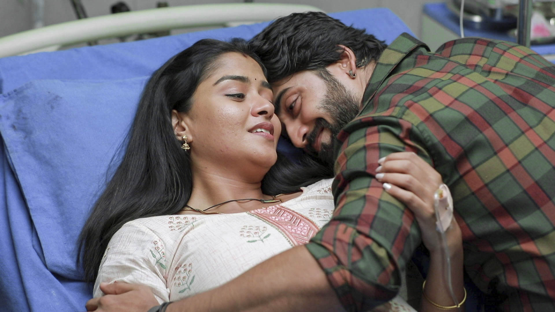 Watch Mahanadhi S1 Episode 586 on JioHotstar