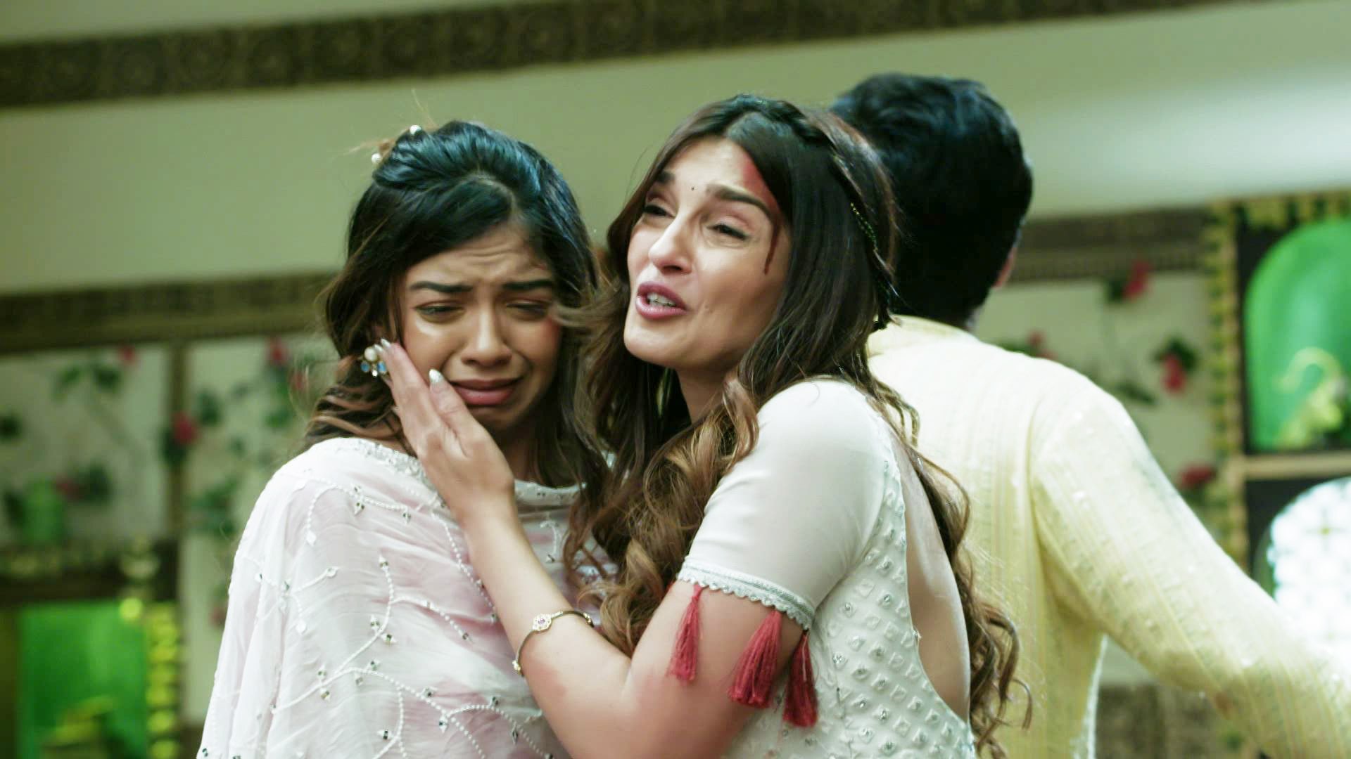 Watch Pandya Store S1 Episode 641 on JioHotstar