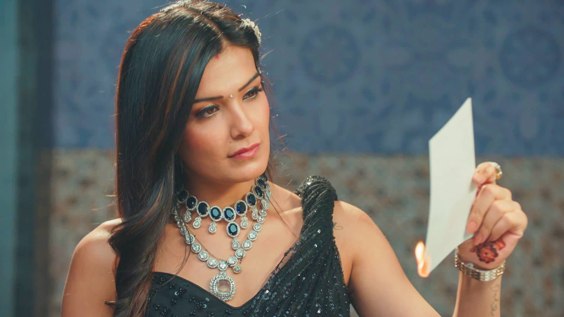 Stream Mahima Destroys the Evidence Season 5 Episode 411 – Mahima ...