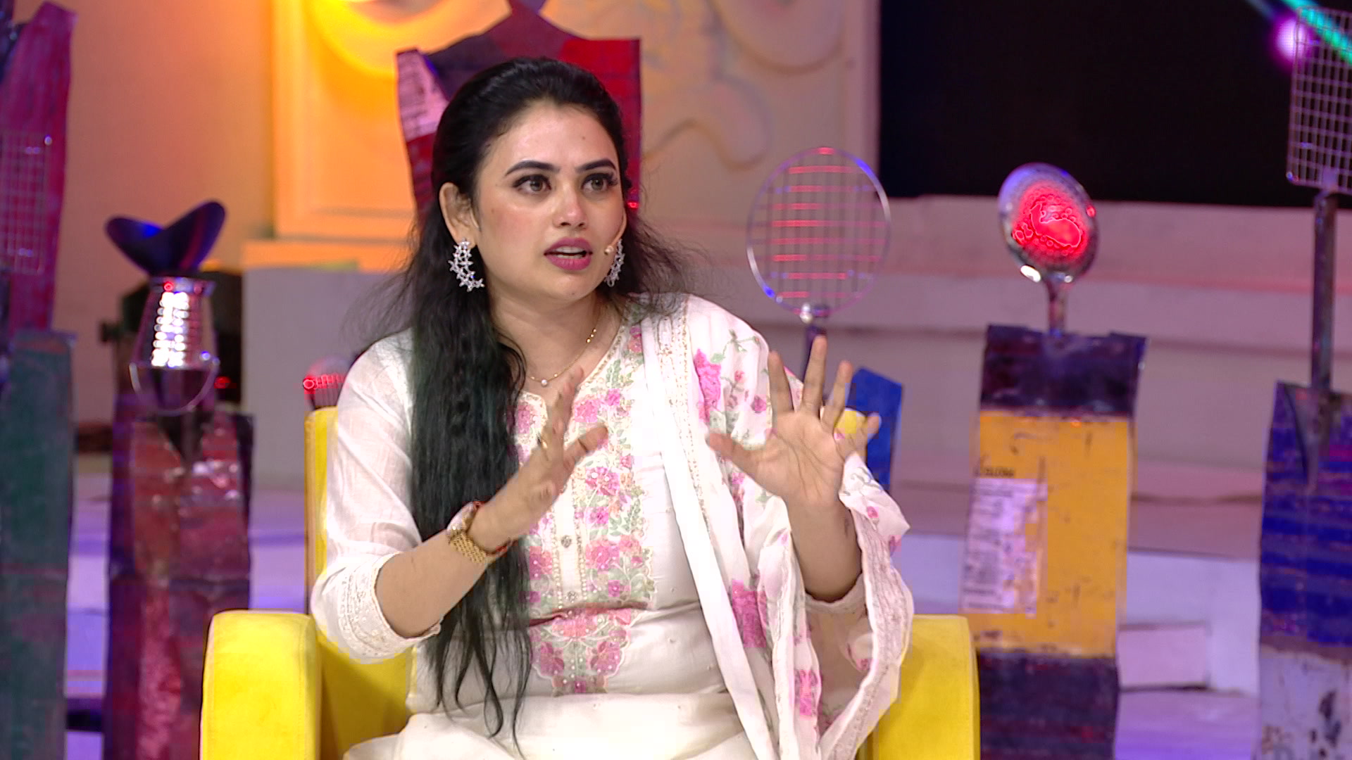 Watch Neeya Naana S23 Episode 344 on JioHotstar