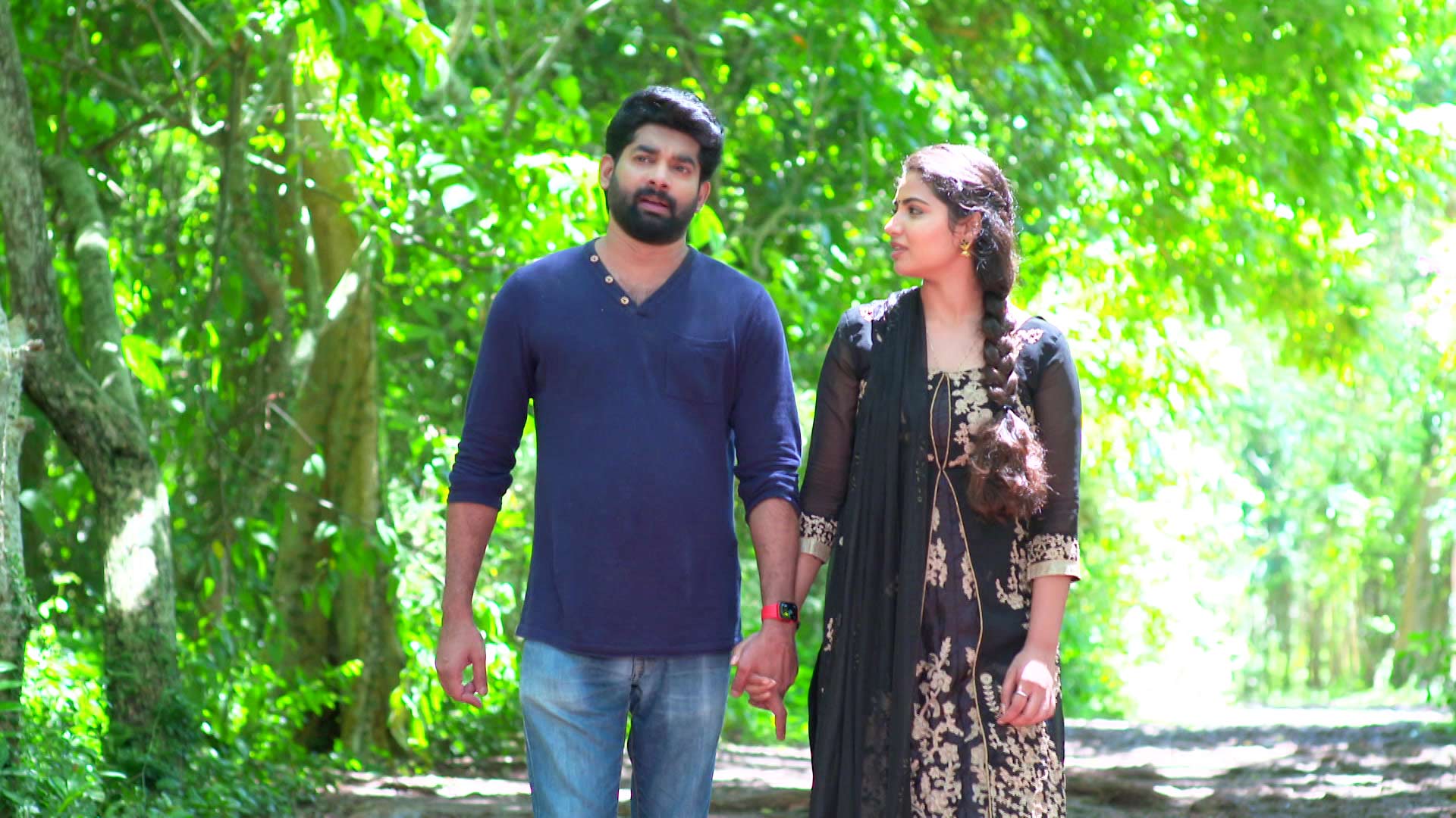 Watch Koodevide S1 Episode 215 on JioHotstar