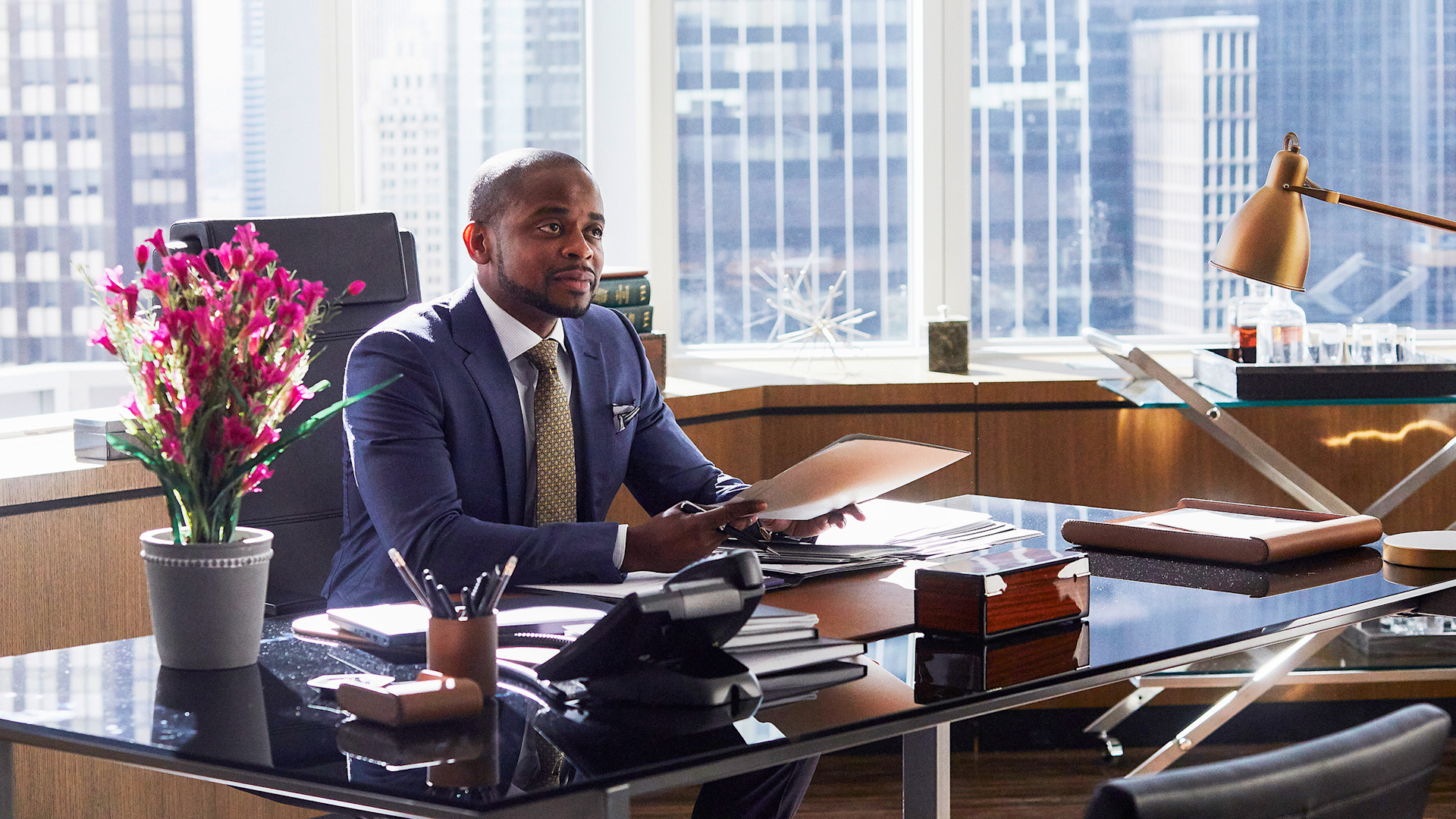 Watch Suits S7 Episode 3 on Disney+