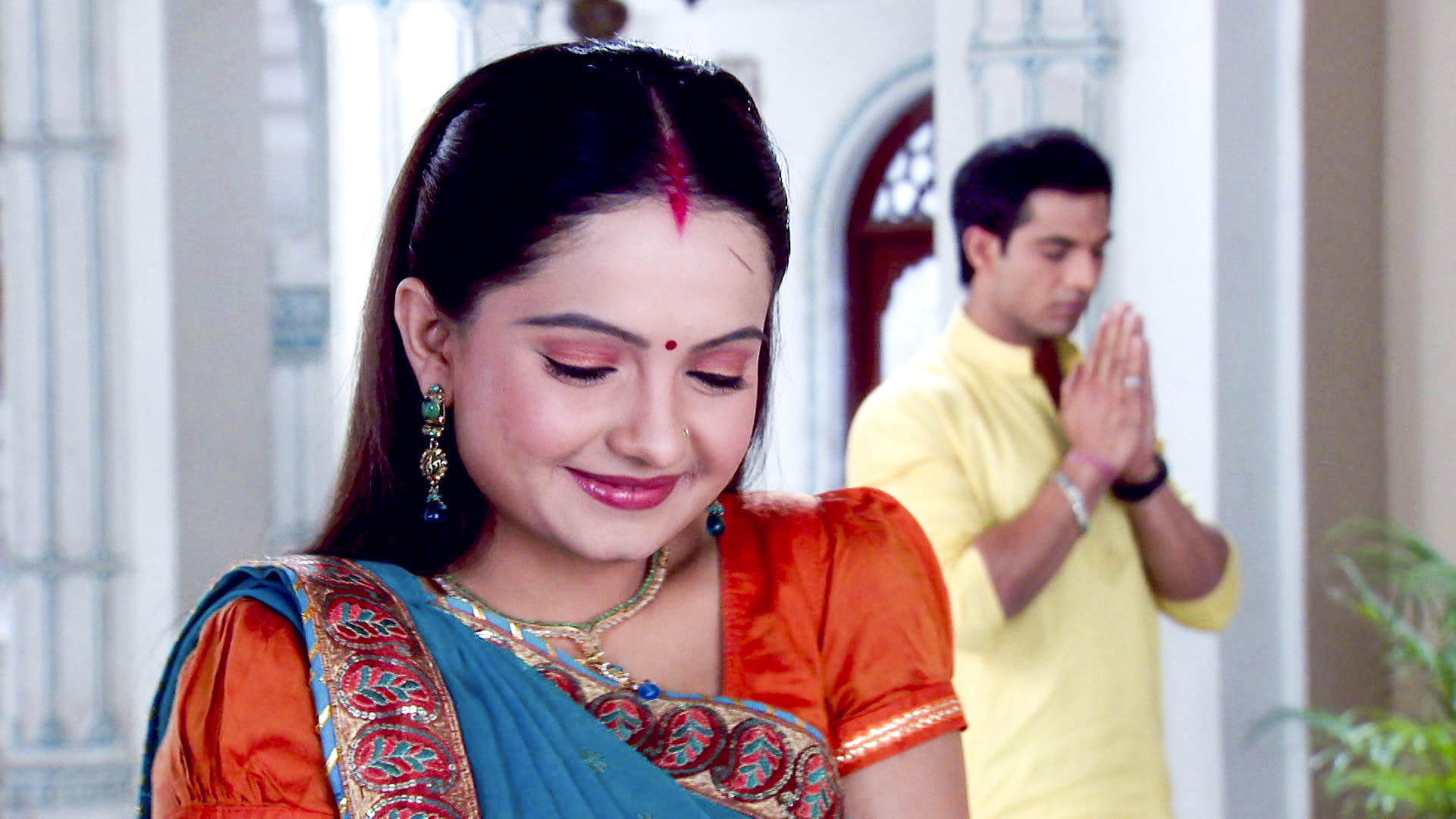 Watch Tumi Chherona Haat Pothe S1 Episode 91 on Disney+ Hotstar