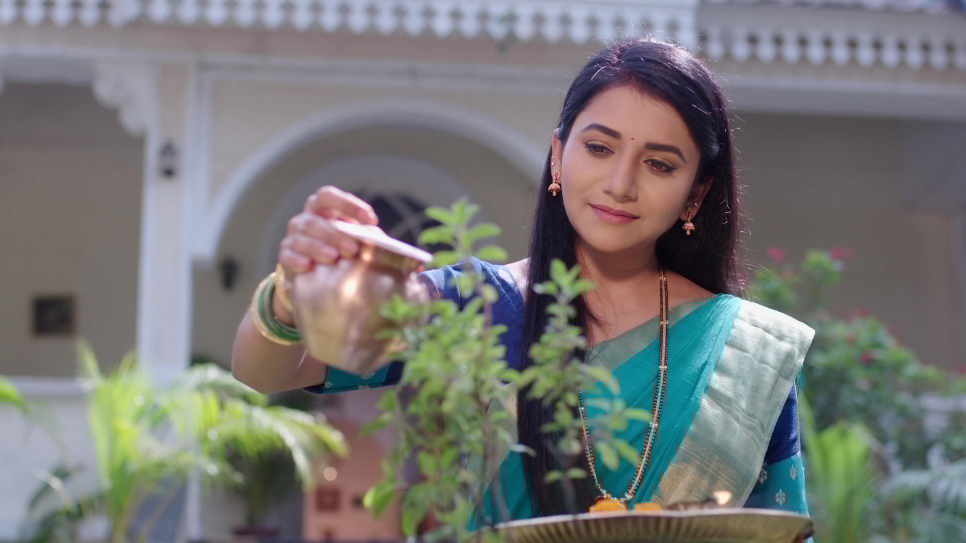 Watch tharala-tar-mag All Episodes | Watcho