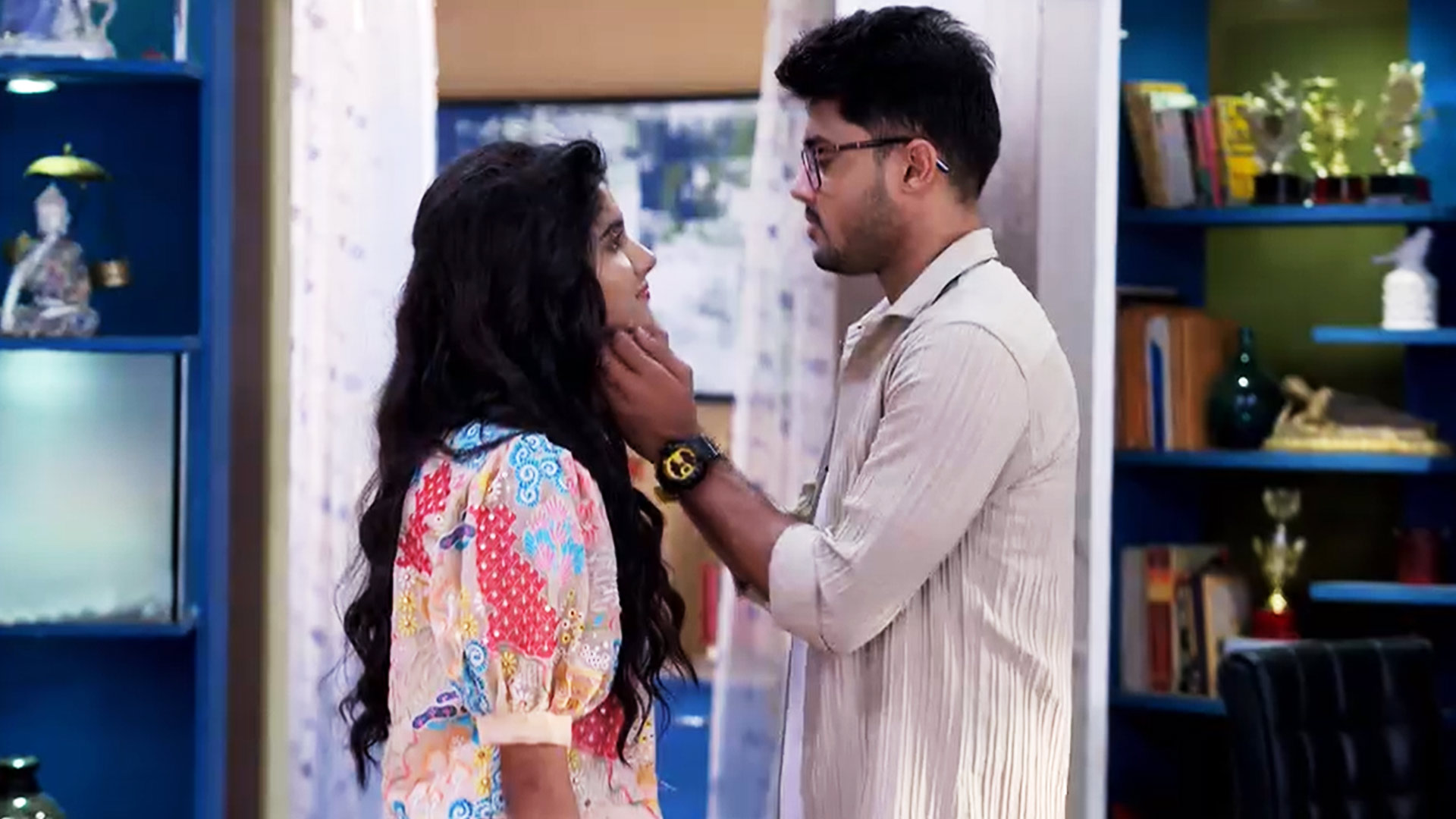 Watch Tomader Rani Episode 111 on JioHotstar