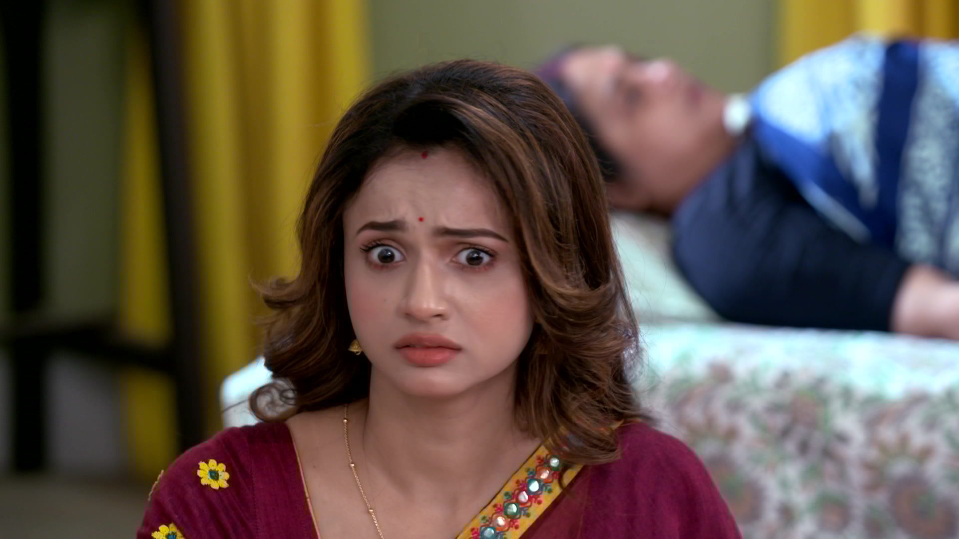 Watch Dui Shalik Episode 119 on JioHotstar