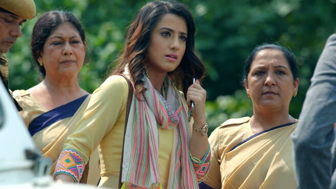 Watch Chena Achena-Mon Jaakey Chaaye S1 Episode 9 on JioHotstar