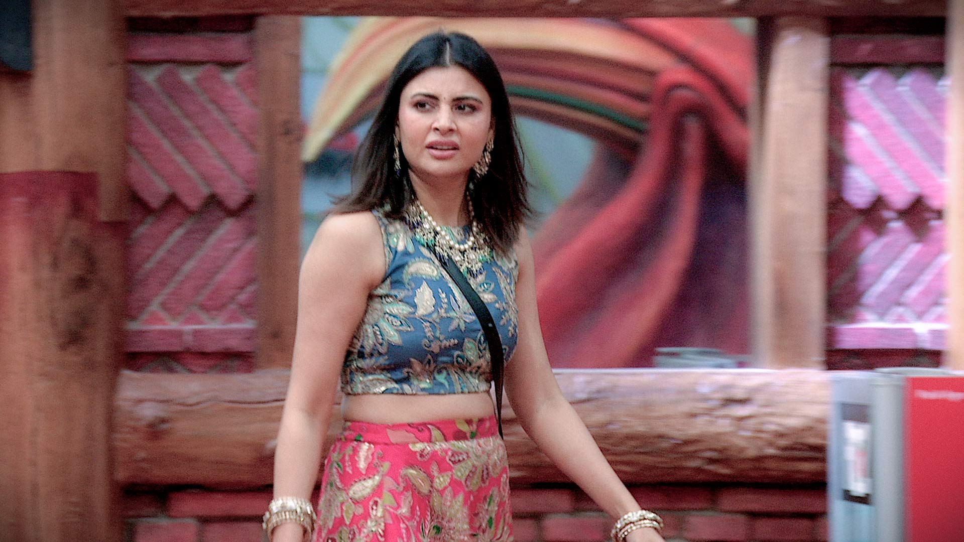 New Argument Erupts Between Farhana and Malti - JioHotstar
