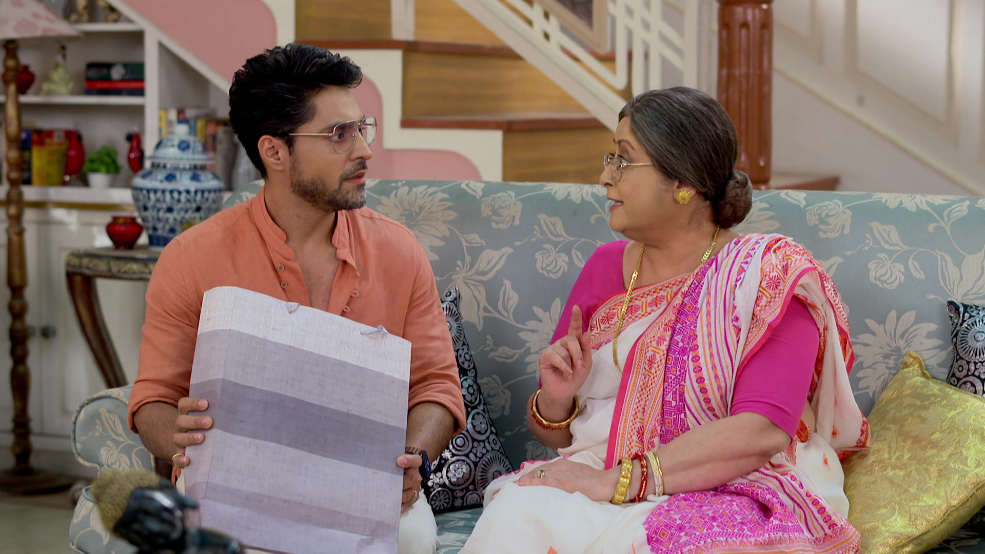 Watch Gaatchora S1 Episode 620 on JioHotstar