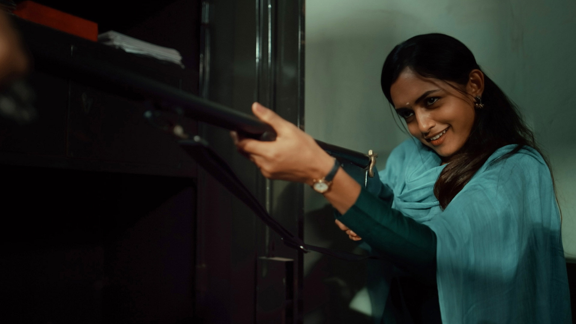 Watch Office S1 Episode 25 on JioHotstar