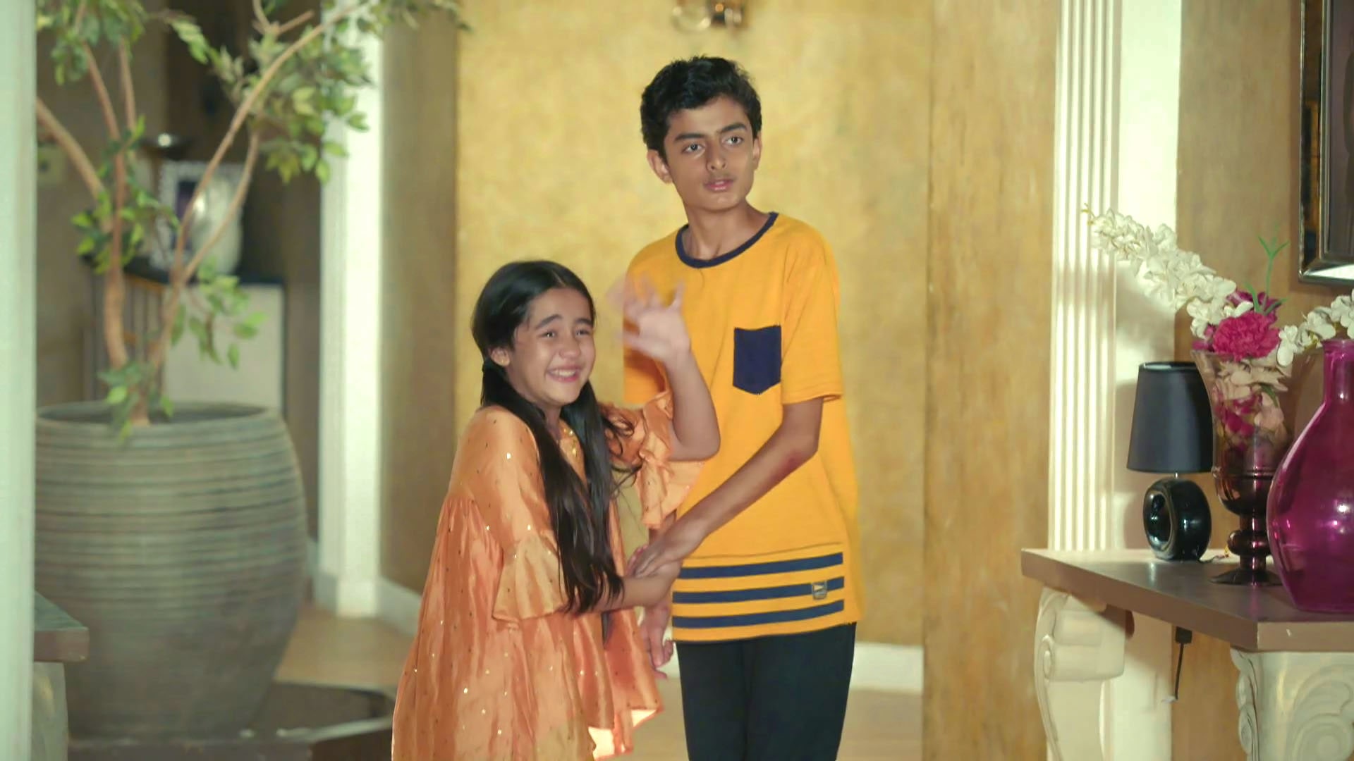 Watch Kulfi Kumar Bajewala S1 Episode 320 on JioHotstar
