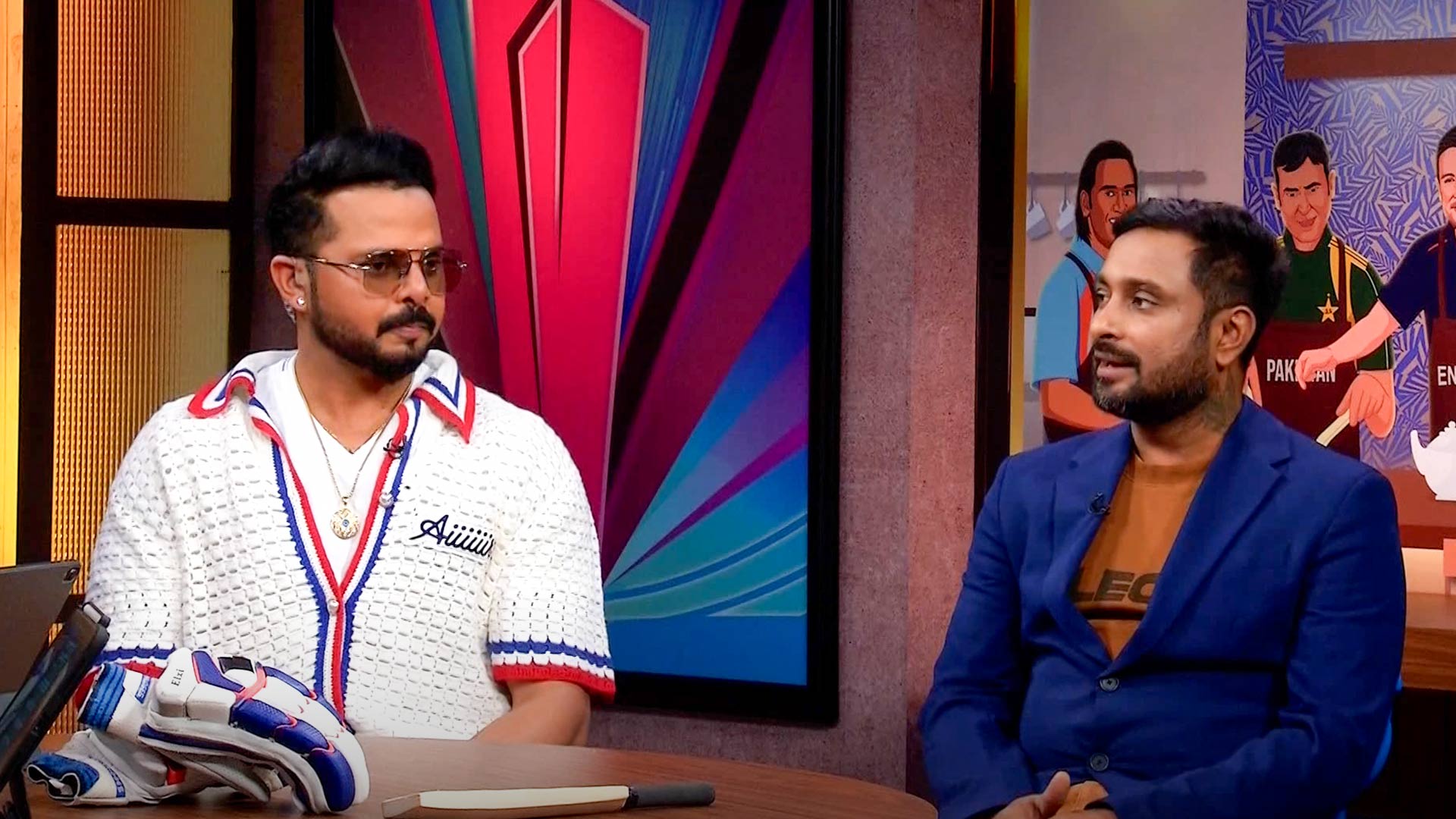 Super Fans Ask Questions to Experts