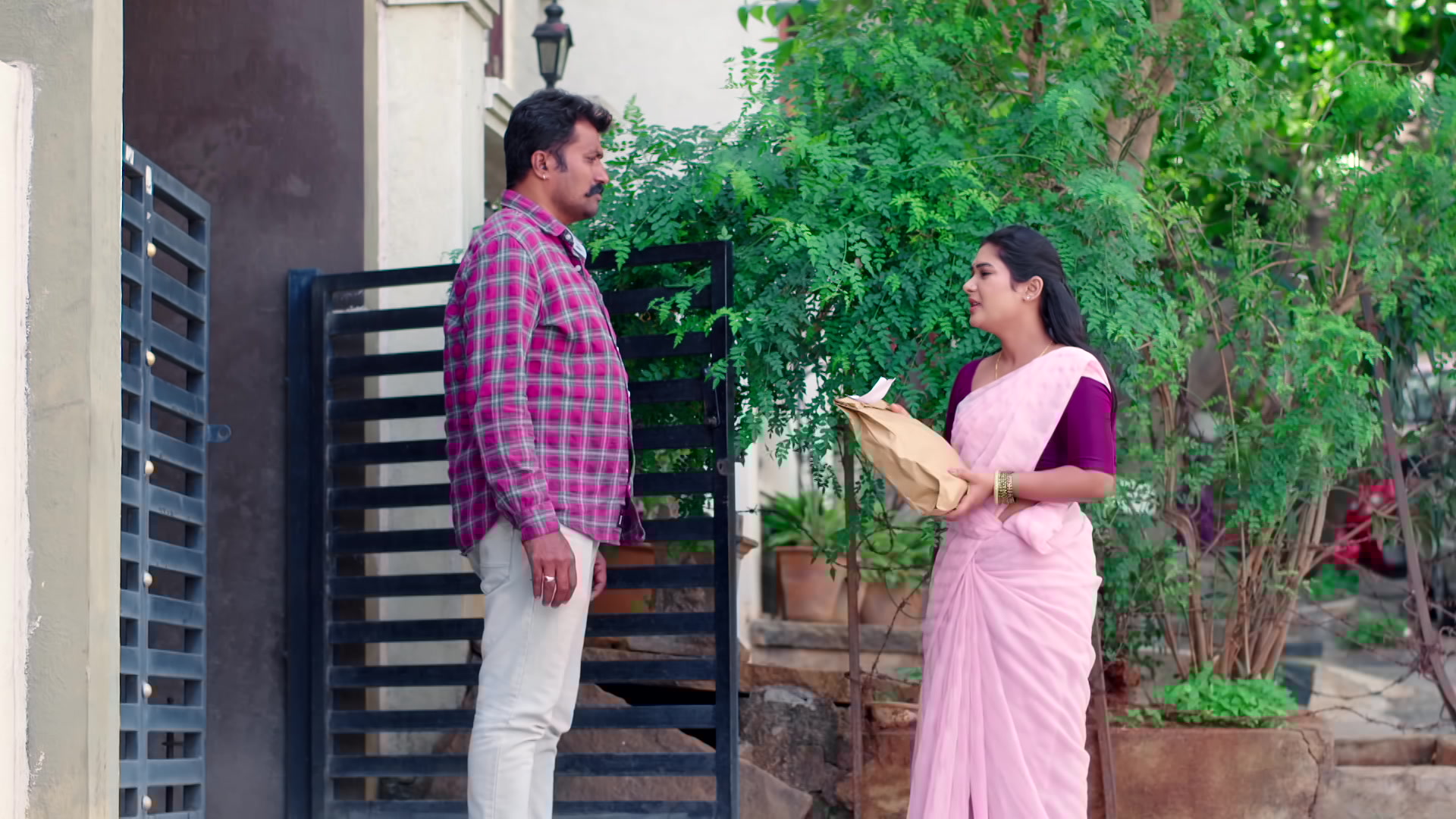 Watch Sharade Episode 81 on JioHotstar