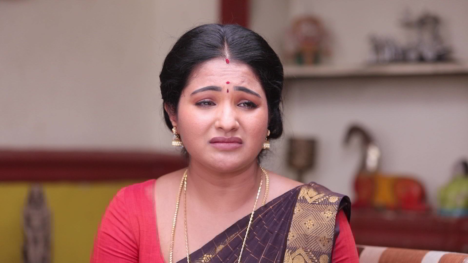 Stream Thangamayil's Desperate Plea Season 3 Episode 412 – Thangamayil's Desperate Plea on Hotstar