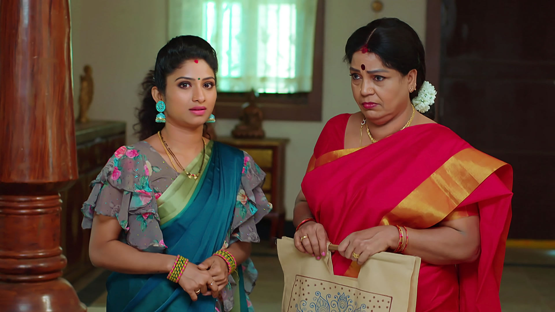 Watch Neelavathi, Mallika's Wicked Deed Online