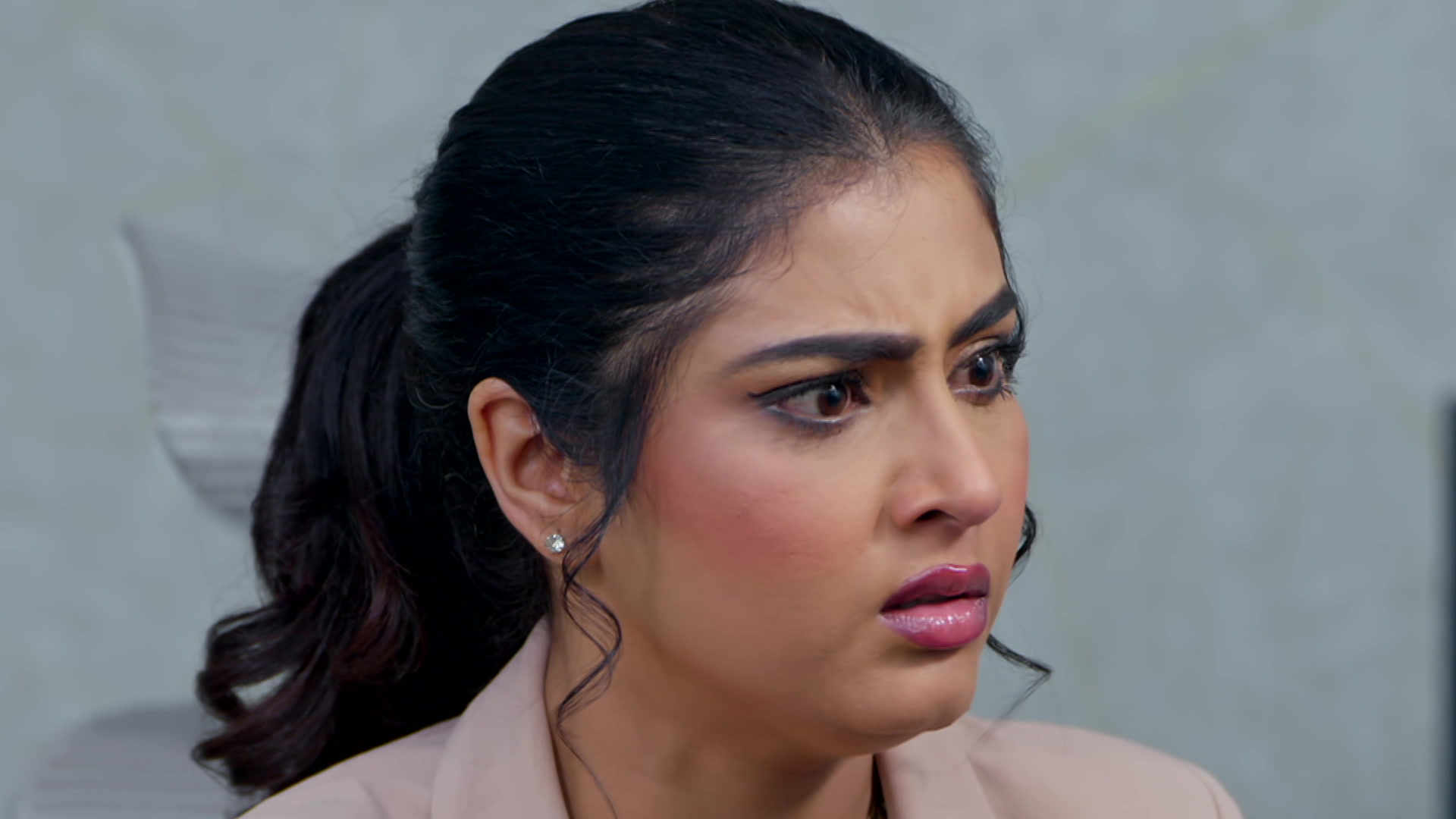 Watch Sharade S1 Episode 196 on JioHotstar