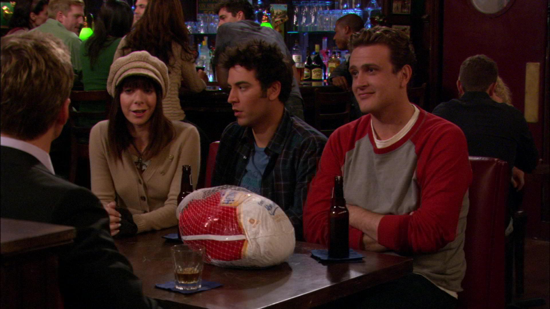 Nonton Slapsgiving Season 3 Episode 9 - Slapsgiving di Disney+ Hotstar