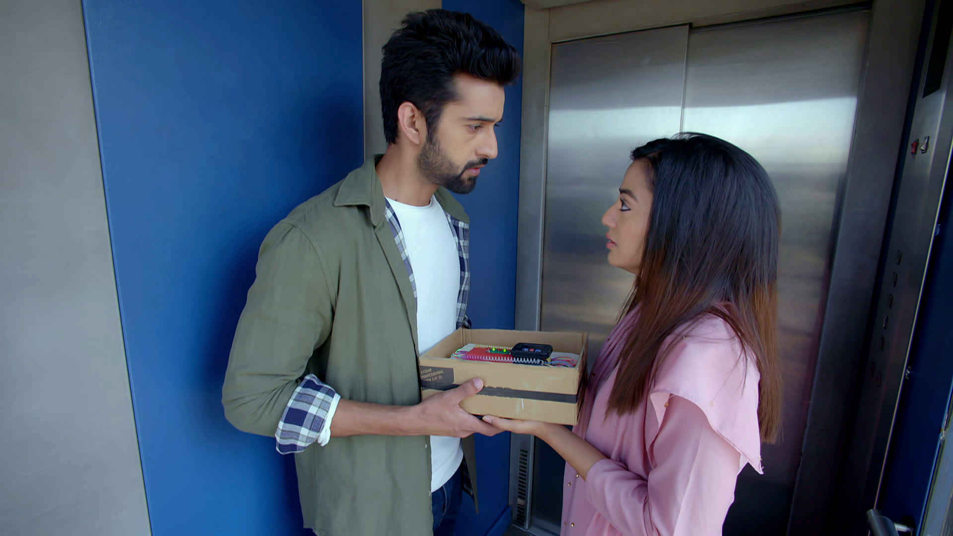 Watch Saltanat, Zaroon in Danger! Online