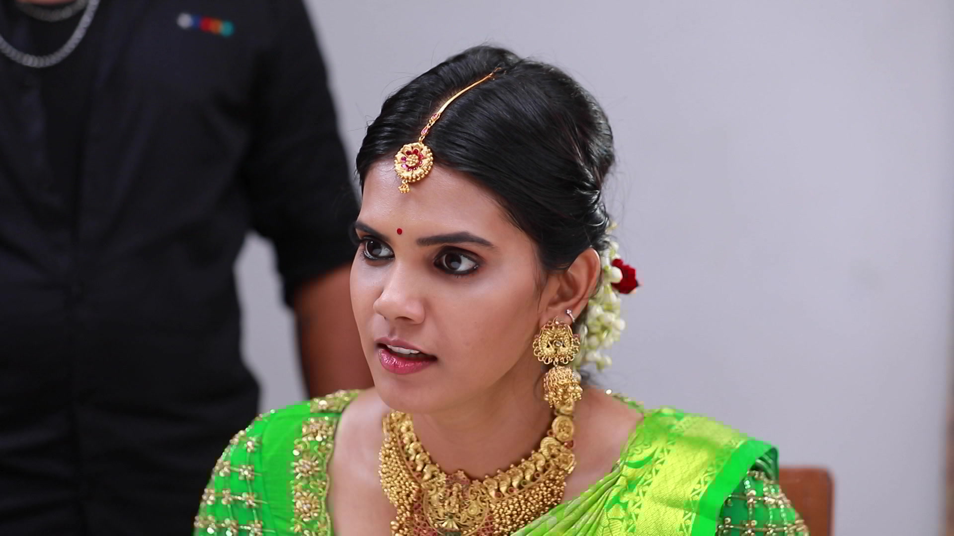 Stream Ragini's Offer to Nivin Season 4 Episode 257 – Ragini's Offer to Nivin on Hotstar